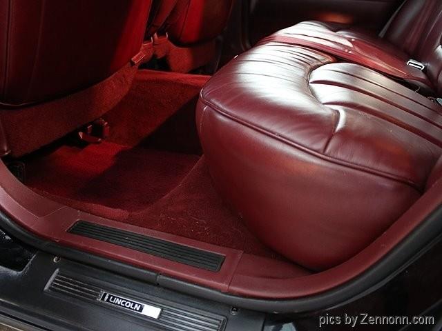 1995 Lincoln Town Car for Sale | ClassicCars.com | CC-1070586