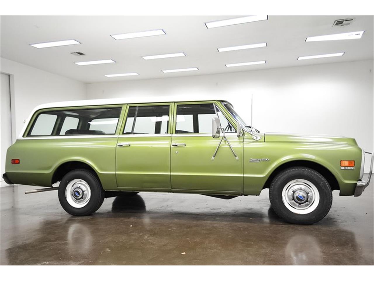 1971 Chevrolet Suburban for Sale | ClassicCars.com | CC-1300342