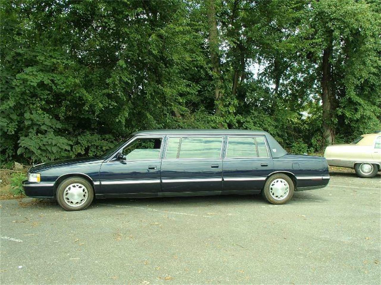 2000 Cadillac Limousine for Sale | ClassicCars.com | CC-1573957