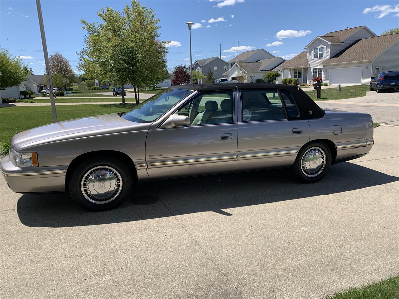 1999 Cadillac DeVille for Sale | ClassicCars.com | CC-1603609
