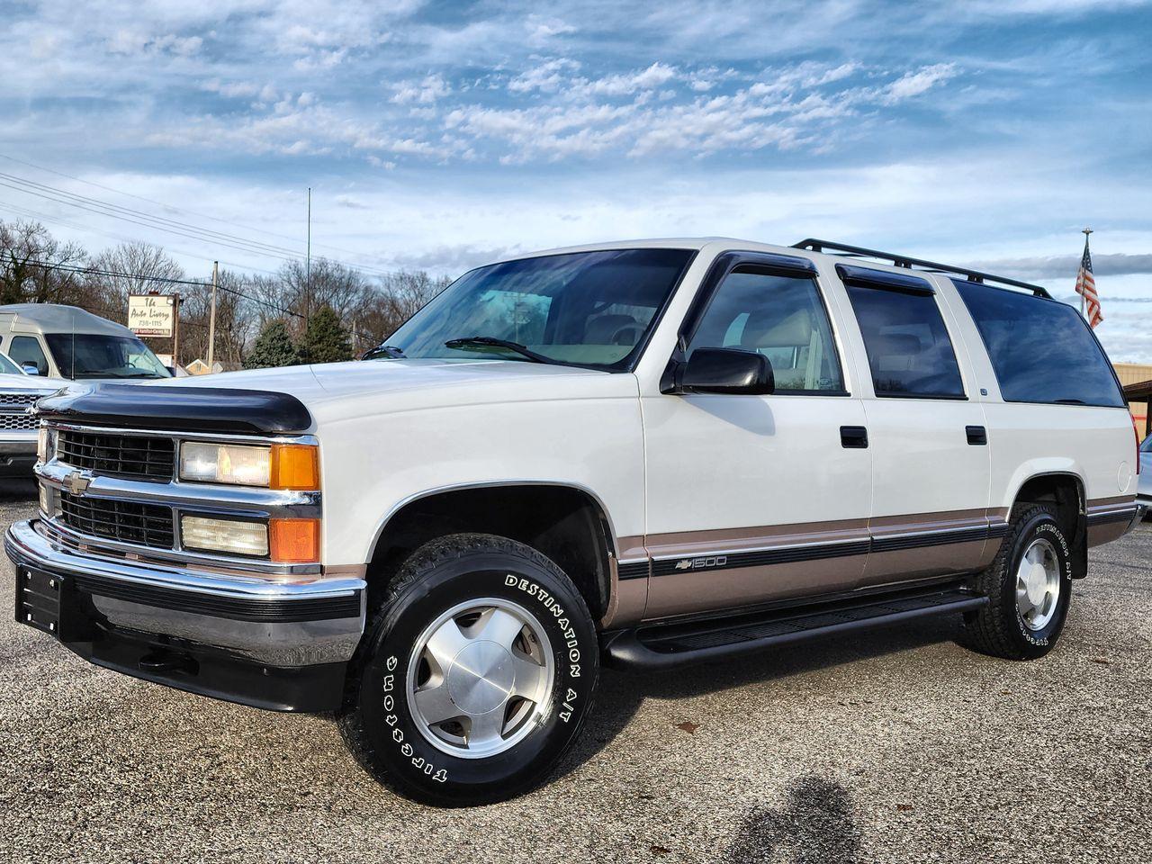 1998 Chevrolet Suburban for Sale | ClassicCars.com | CC-1672058