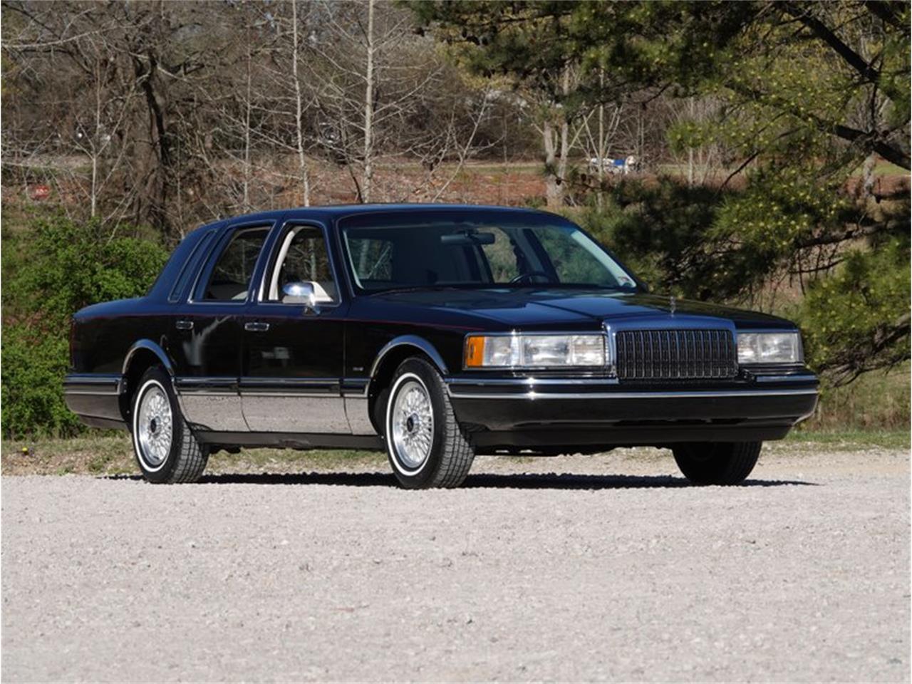 1994 Lincoln Town Car for Sale | ClassicCars.com | CC-1713135