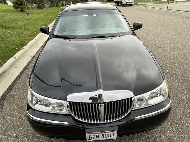 2002 Lincoln Town Car for Sale | ClassicCars.com | CC-1729245