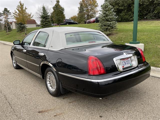 2002 Lincoln Town Car for Sale | ClassicCars.com | CC-1729245