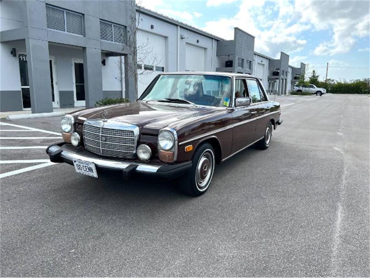 1976 Mercedes-Benz W115 for Sale | ClassicCars.com | CC-1730289