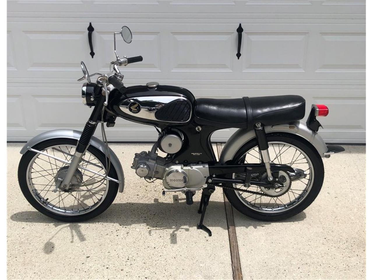 Riding The Wave Of Cool A Deep Dive Into The Iconic 1965 Honda Motorcycle