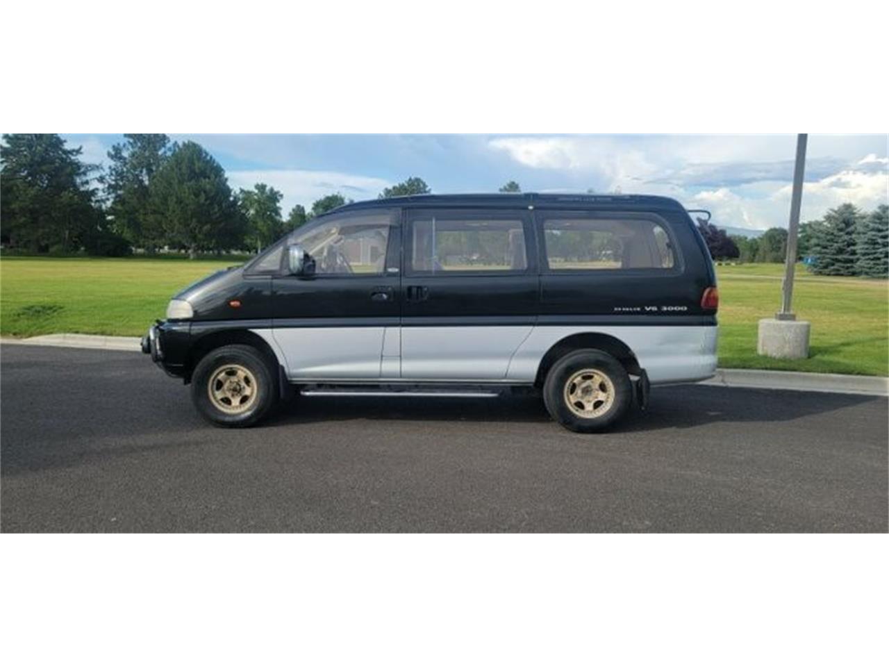 1995 Mitsubishi Delica for Sale | ClassicCars.com | CC-1755335