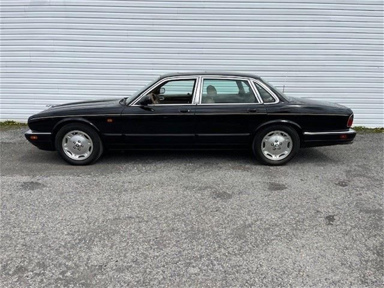 1995 Jaguar XJ6 for Sale | ClassicCars.com | CC-1835408