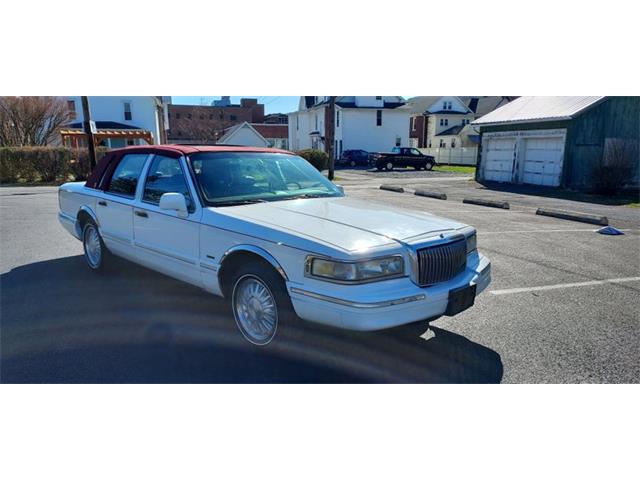 1995 Lincoln Town Car for Sale | ClassicCars.com | CC-1836055
