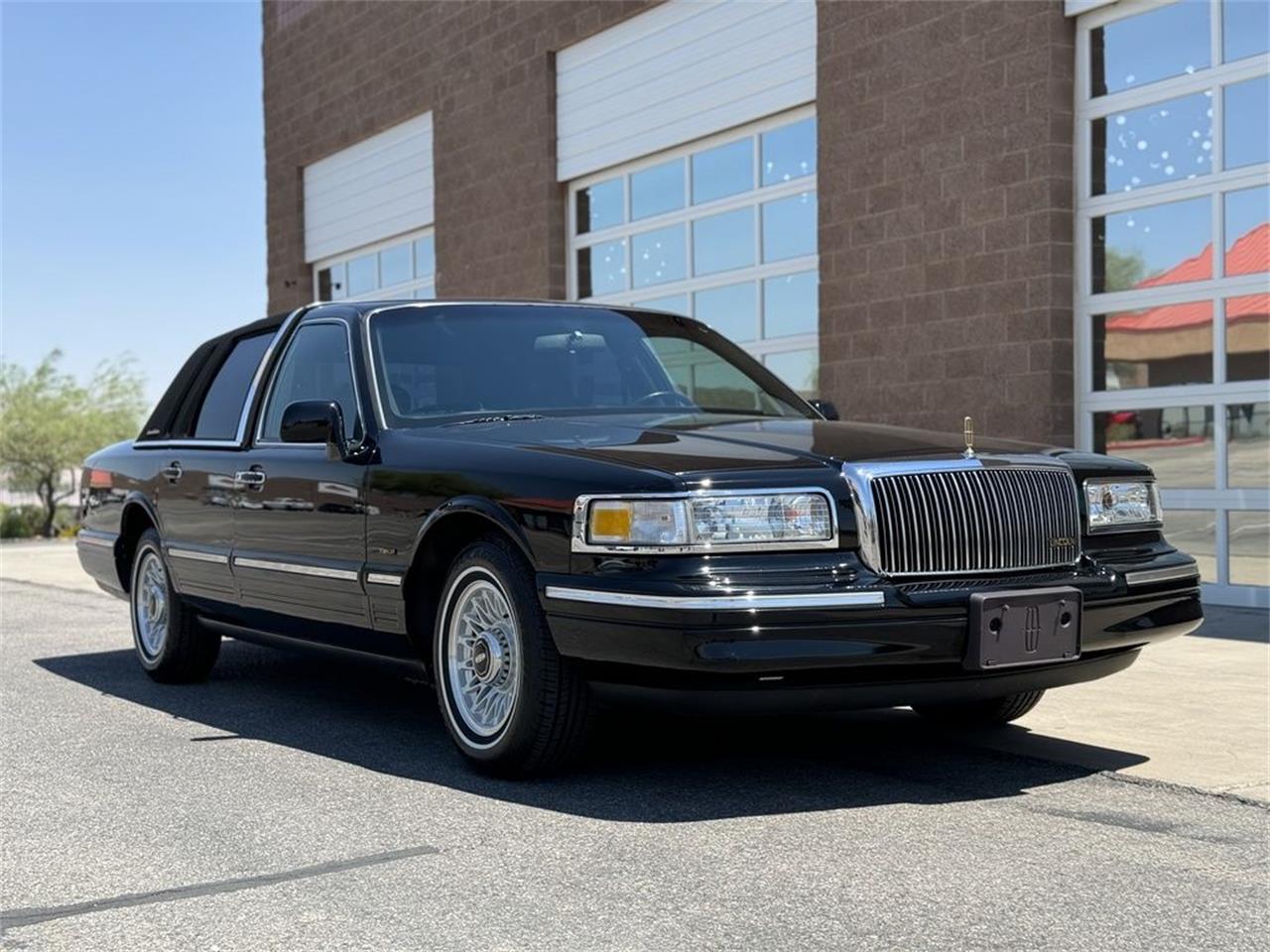 1995 Lincoln Town Car for Sale | ClassicCars.com | CC-1873939