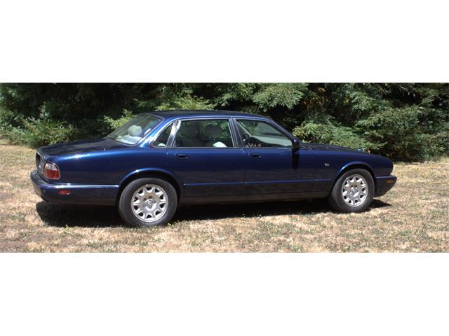 2000 Jaguar XJ8 for Sale | ClassicCars.com | CC-1874844