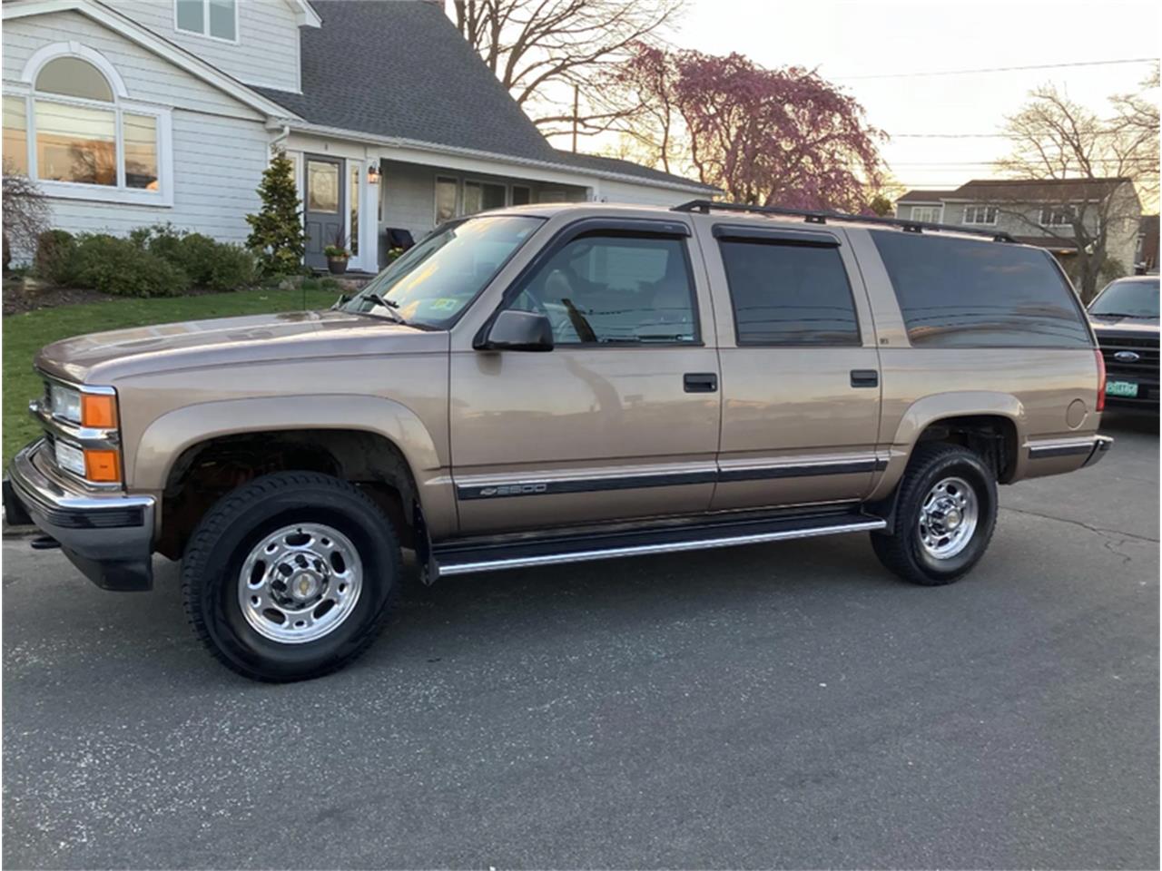 1995 Chevrolet Suburban for Sale | ClassicCars.com | CC-1902003