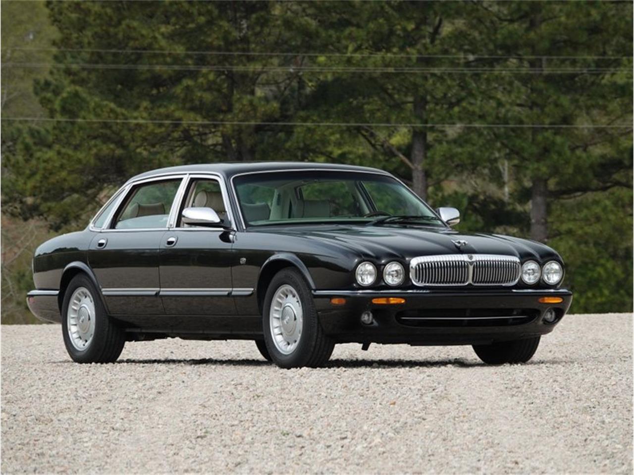 1998 Jaguar XJ8 Vanden Plas for Sale | ClassicCars.com | CC-1930680