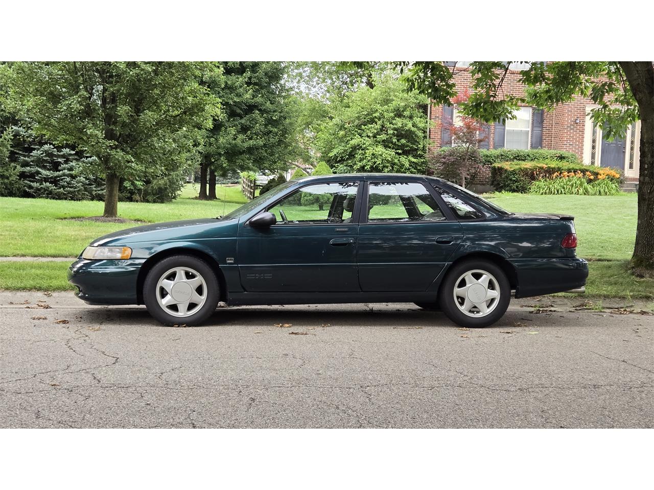 1995 Ford Taurus for Sale | ClassicCars.com | CC-2002138