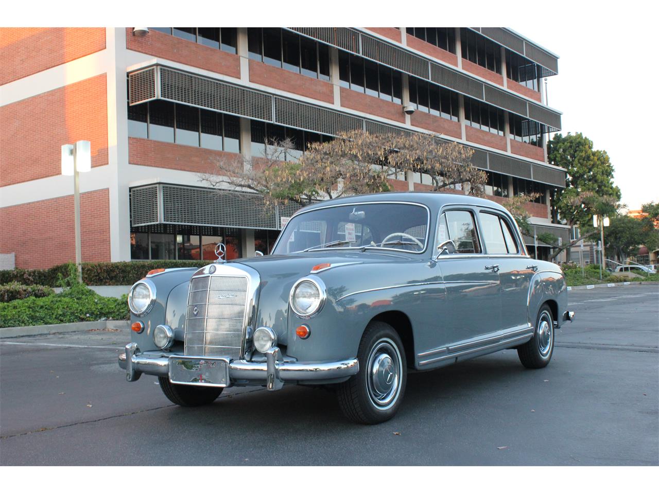 1956 Mercedes Benz 220a Interiores