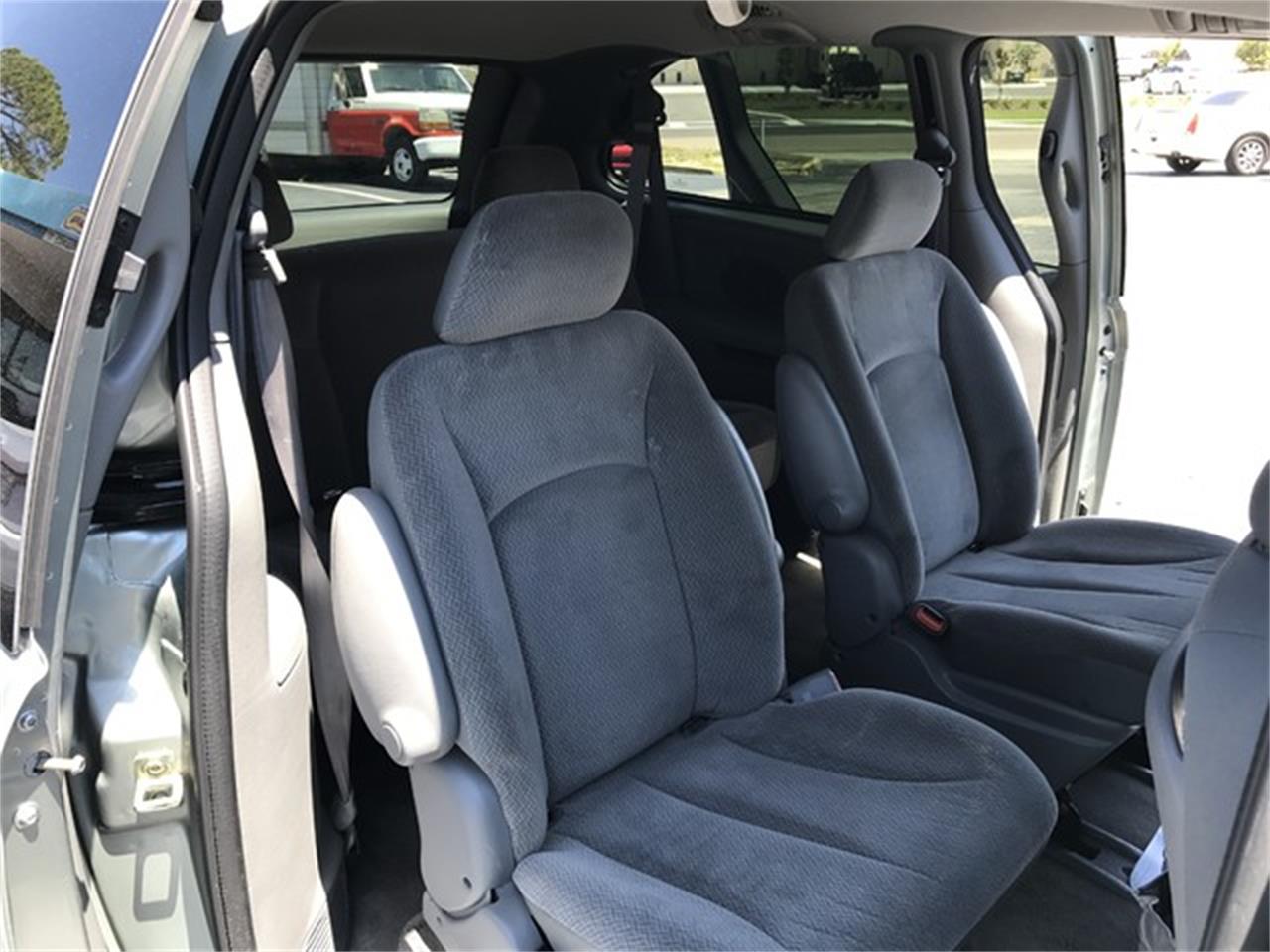 Dodge Grand Caravan 2004 Interior